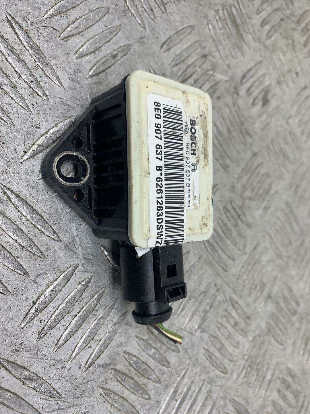 Датчик ускорения Audi A4 B6 (2000 - 2006) 8E0907637B