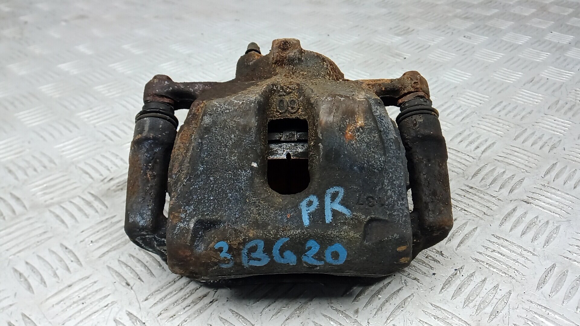 Суппорт тормозной передний правый TOYOTA C-HR, Номер 47730F4010