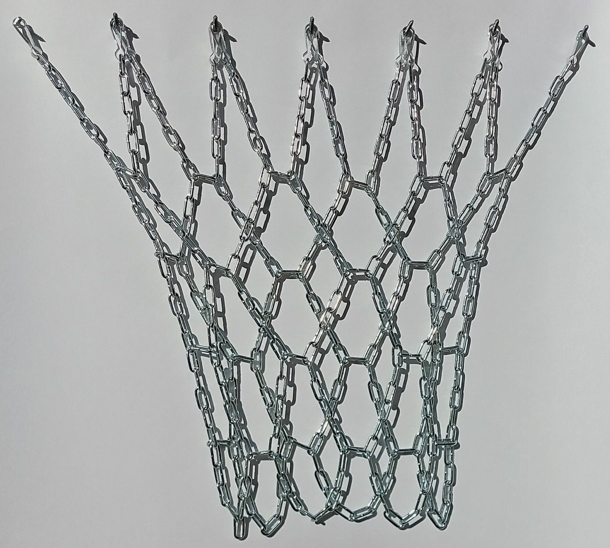 Антивандальная баскетбольная сетка металлическая короткозвенная 3мм на 12 пос. мест, с карабинами