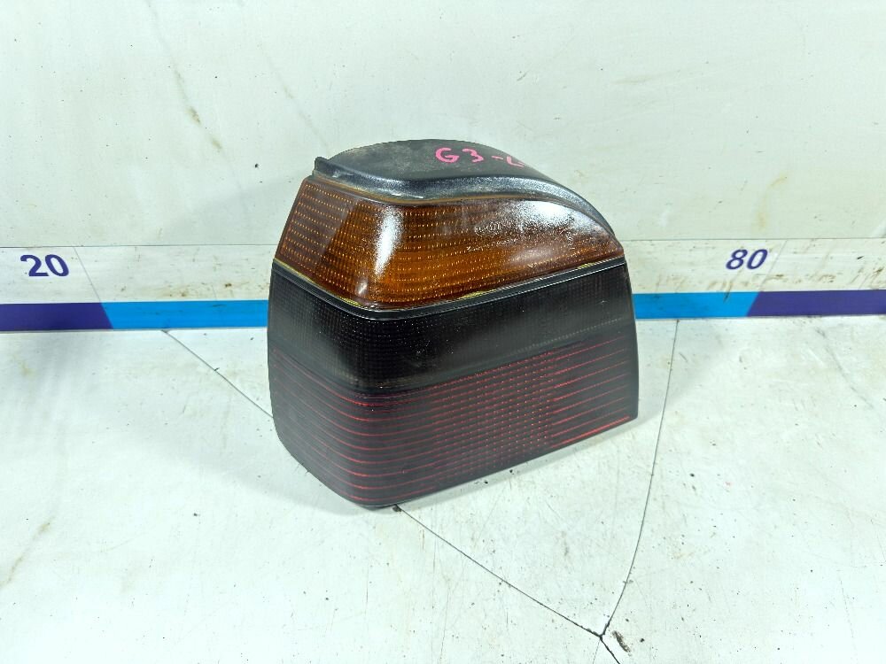 Фонарь задний левый VW Golf III