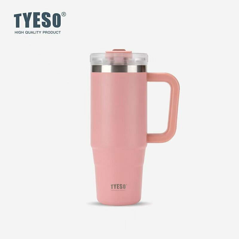 Термос TYESO Ice King большой емкости оснащен ручкой и трубочкой, что делает его идеальным для использования в автомобиле или других ситуациях. Он изготовлен из нержавеющей стали.