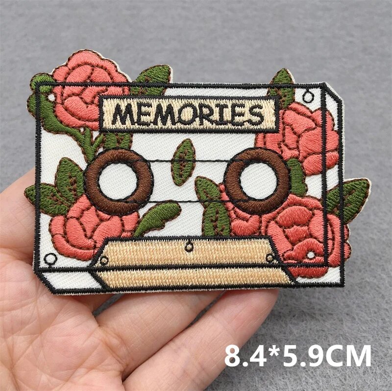 Вышивка "Memories" на кассету, 8.4*5.9см, цвет 45