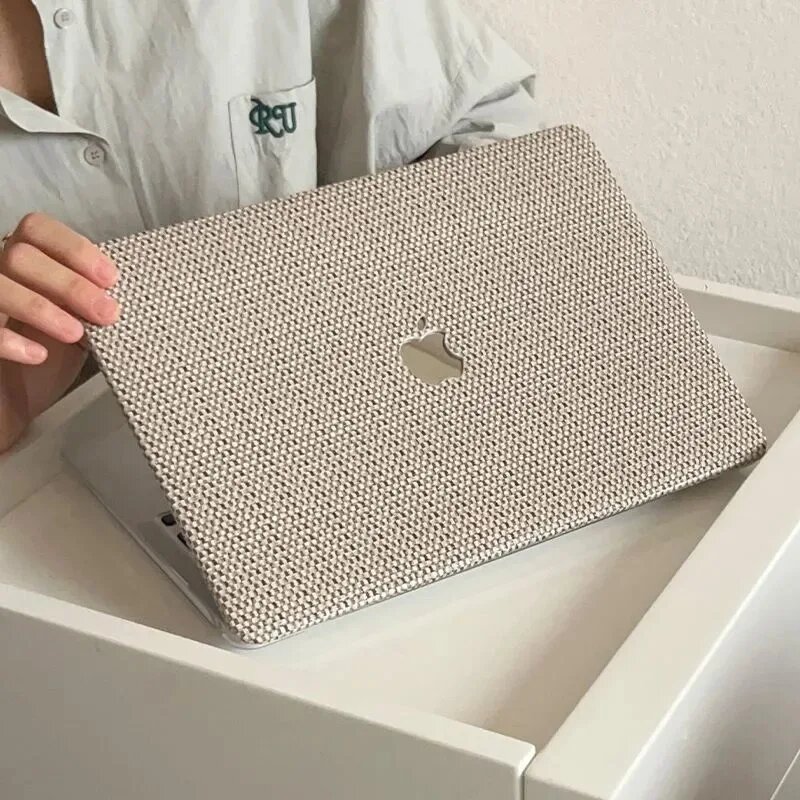 Бежевый чехол для MacBook Pro 14 (M2-M5) Khaki