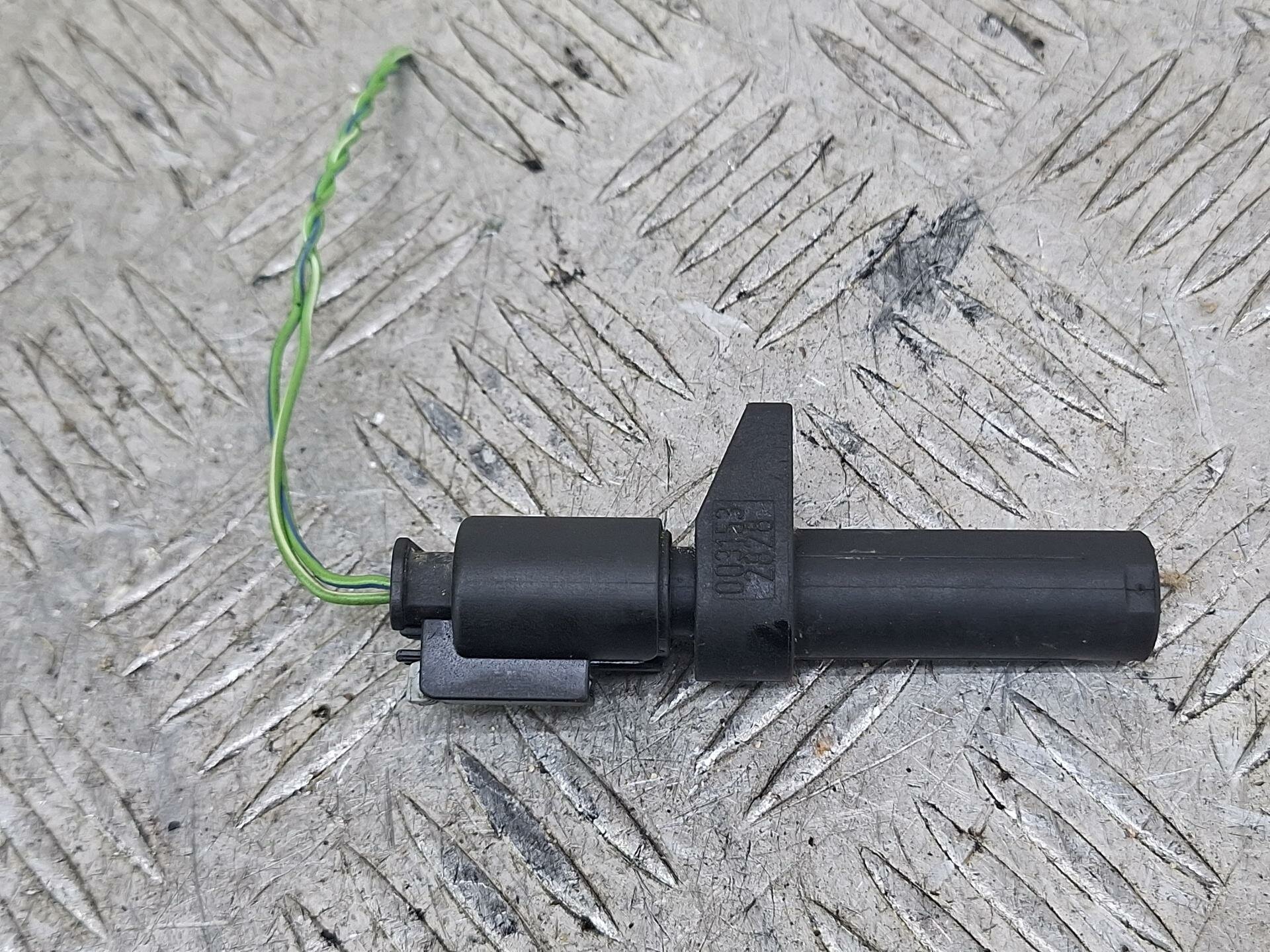 Датчик коленвала Mercedes-Benz A W169 (2004 - 2008) 0031532828