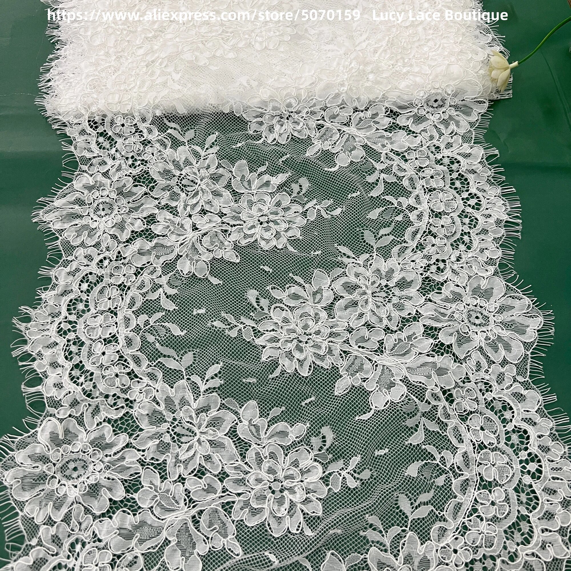 Французское кружево с ресницами 37 см