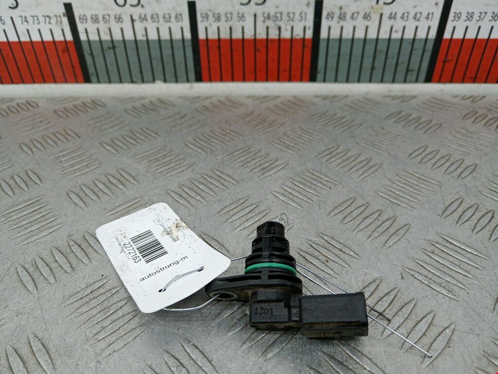 Датчик распредвала Volkswagen Tiguan 1 030907601E арт. 2272163