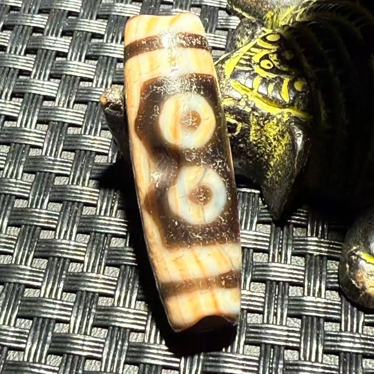 Тибетский агат Дзи с 5 глазами