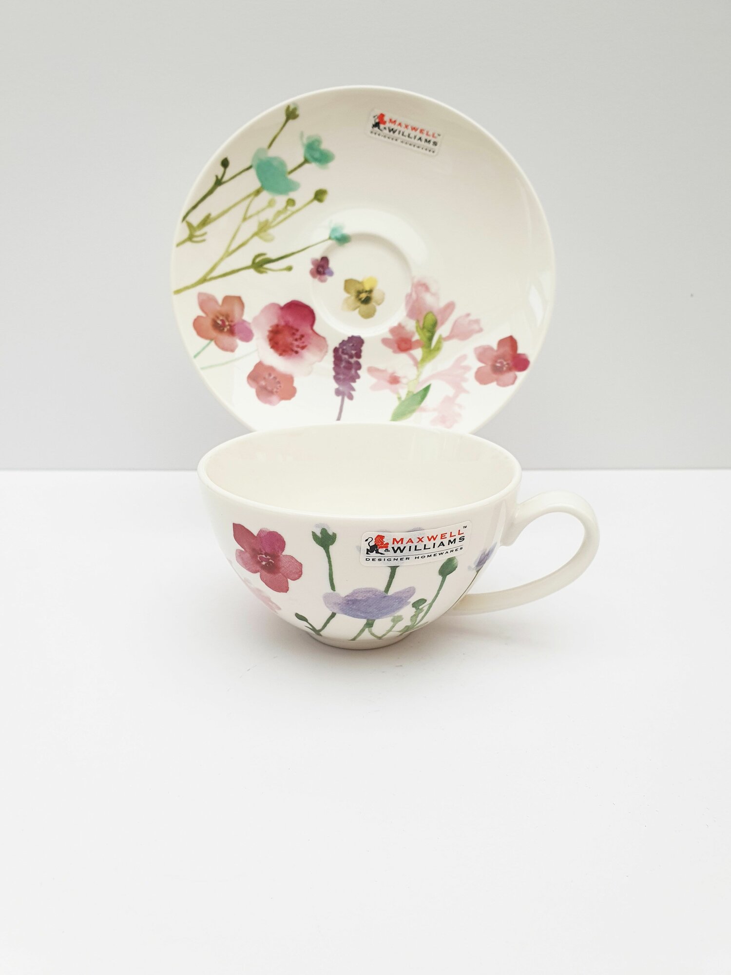 Чашка с блюдцем 200ml. "Лесные цветы" . Фарфор от австралийского бренда Maxwell & Williams. Без инд. упаковки.