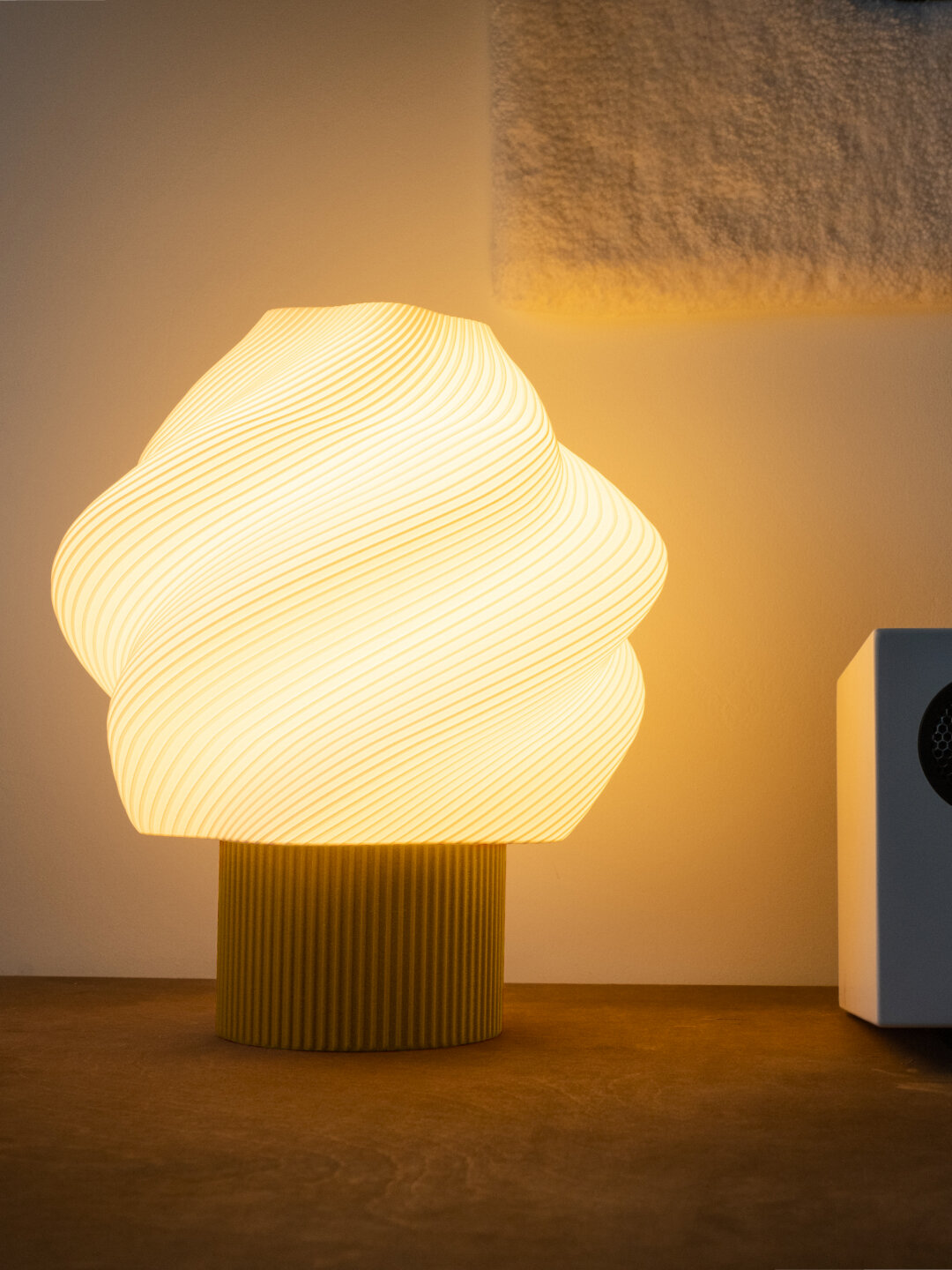 Лампа настольная Kumo Cream желтая, 3D, E27, светильник в форме мороженого