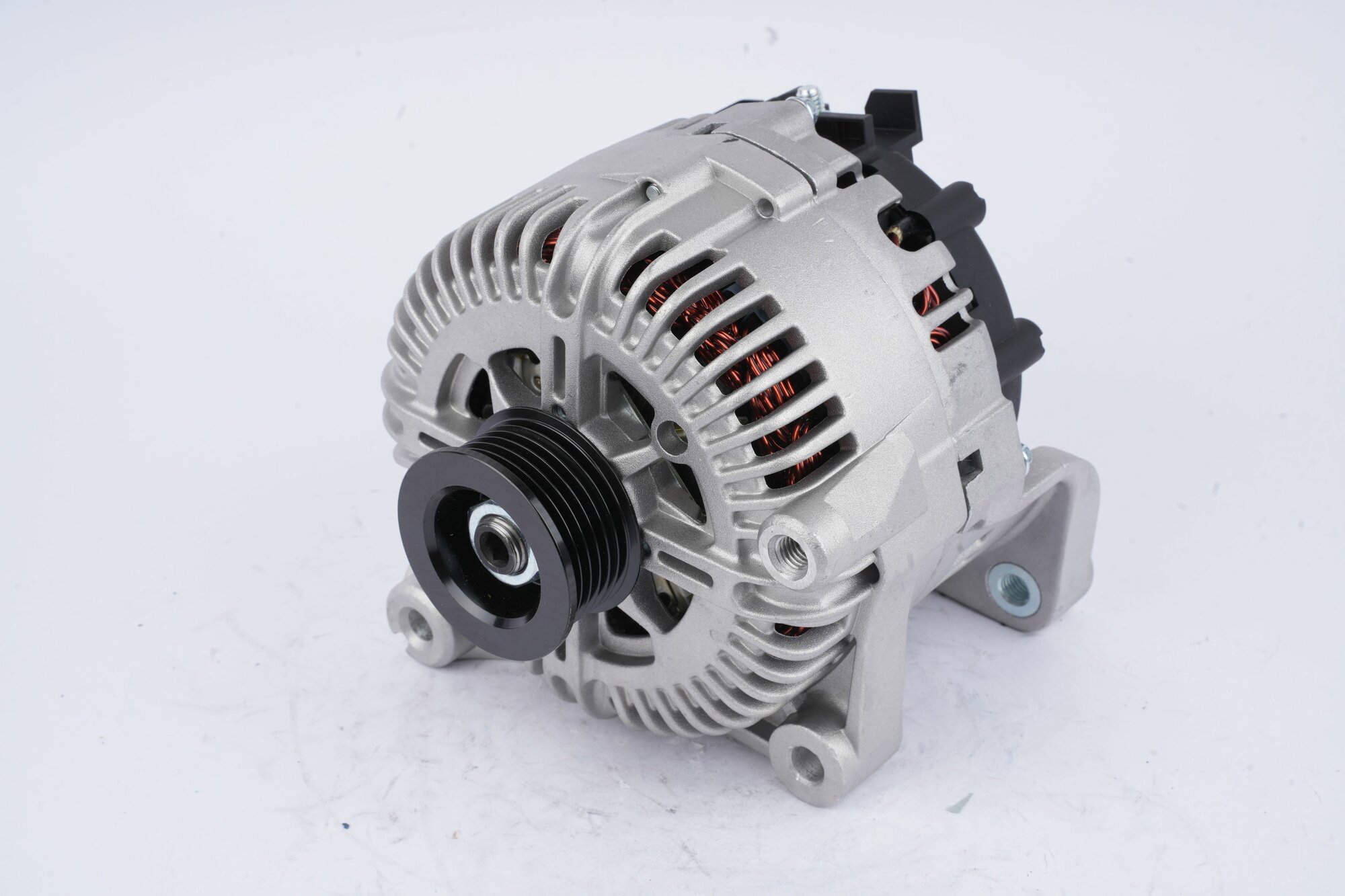 Генератор BMW X5 E70 2007-2008/X6 2008-2014 3.0d 170A ERA 210735 — фото 1