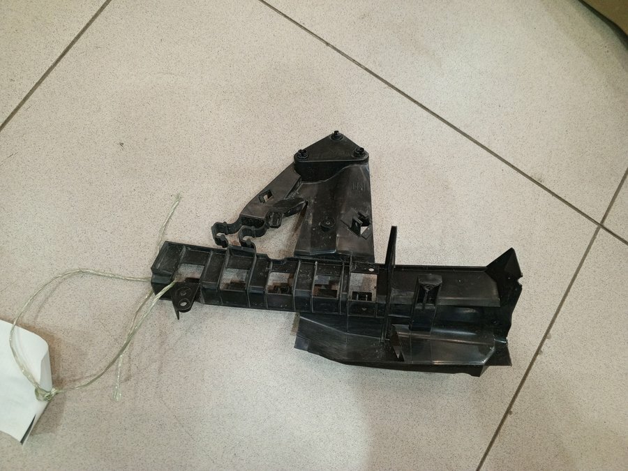 Кронштейн от Ford Focus 2 2004-2008