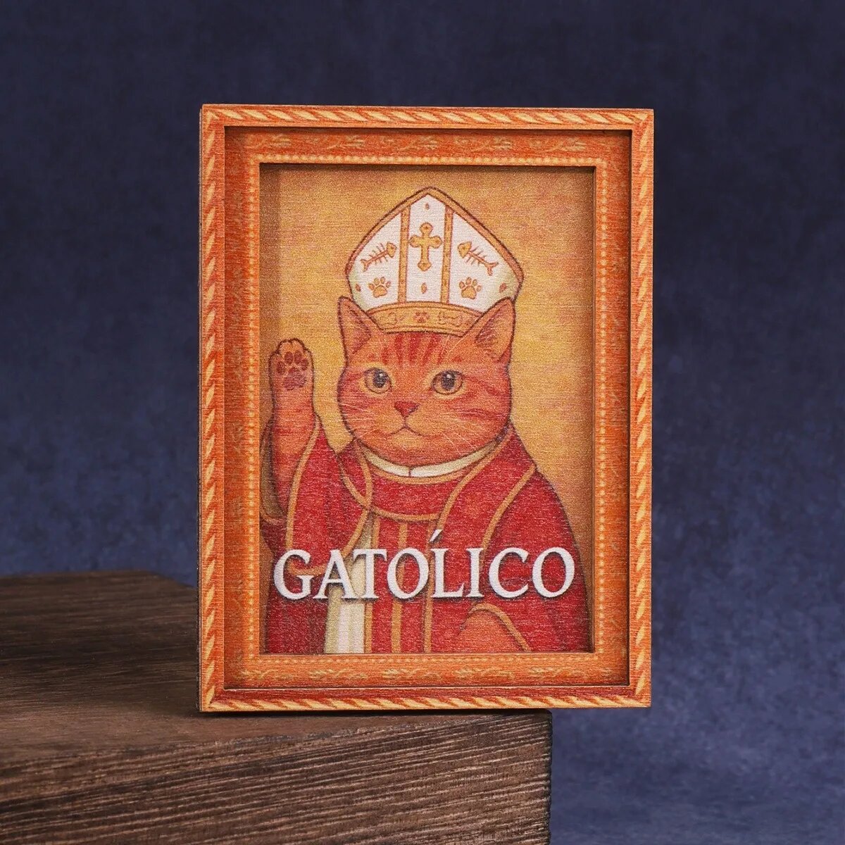 Магнит на холодильник "Gatolico", кот в епископской митре, цвет B