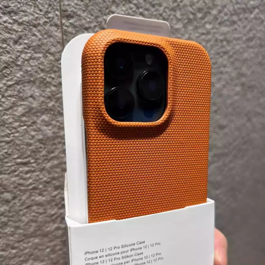 Магнитный чехол для iPhone 13 Pro из матовой кожи и тканевого узора, закатно-оранжевый, противоскользящий