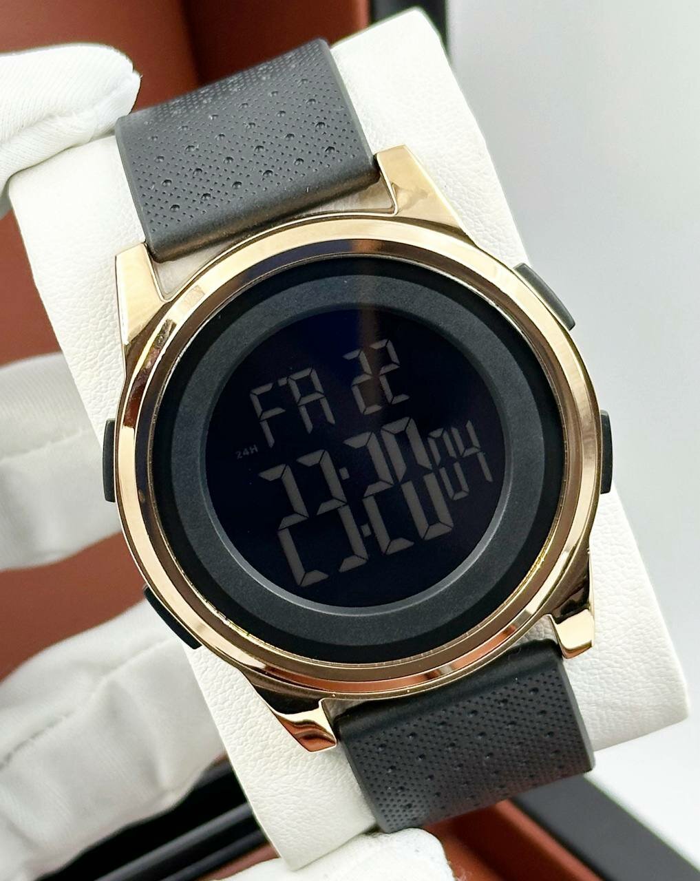 Наручные часы SKMEI