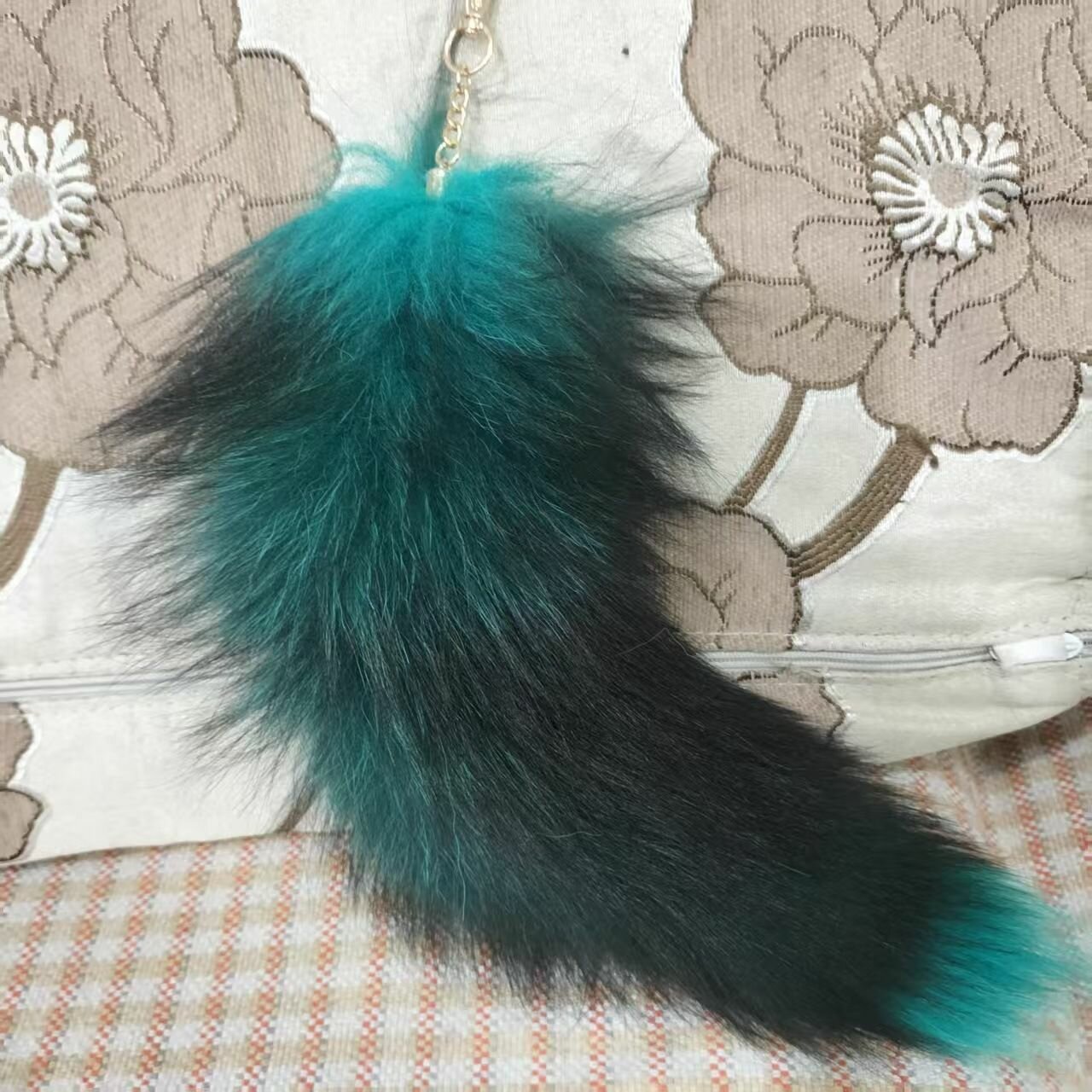 Хвост для квадробики на карабине серый белый длинный пушистый / кошка / для квд