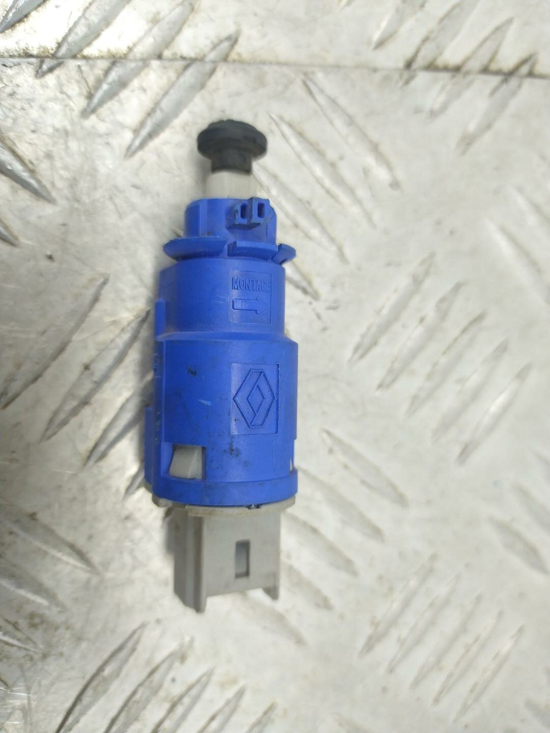 Датчик педали сцепления Renault Duster (2010 - 2015) 8200276359D