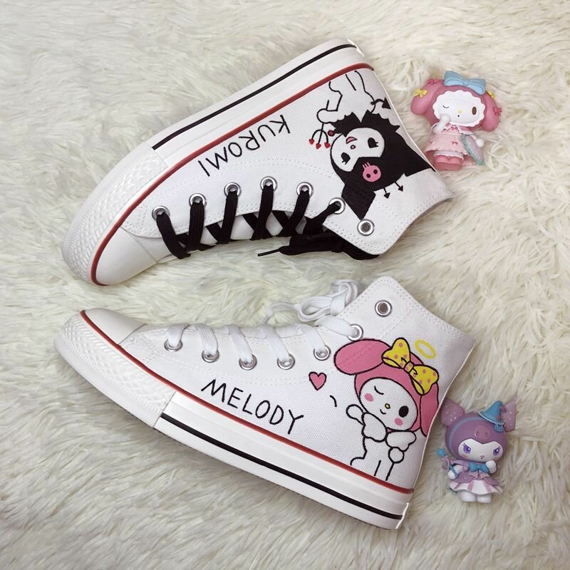 Женская обувь на осень/зиму: Оригинальные модифицированные универсальные парусиновые кроссовки Niche, в студенческом стиле, милые повседневные кроссовки с японским мультяшным рисунком Куроми.