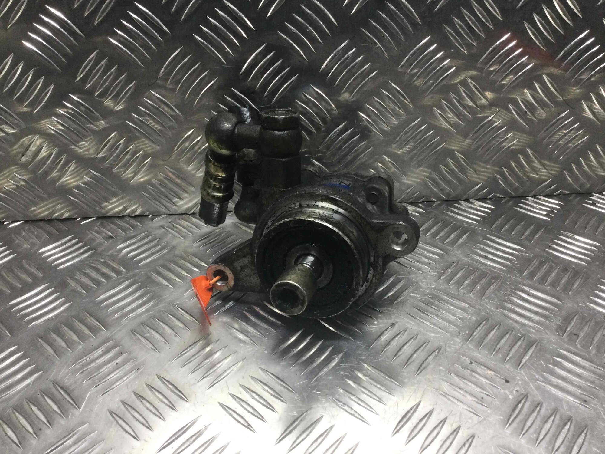 Б/У Насос гидроусилителя руля Kia Sorento 1 поколение [рестайлинг] (2006-2009) 2009 г.