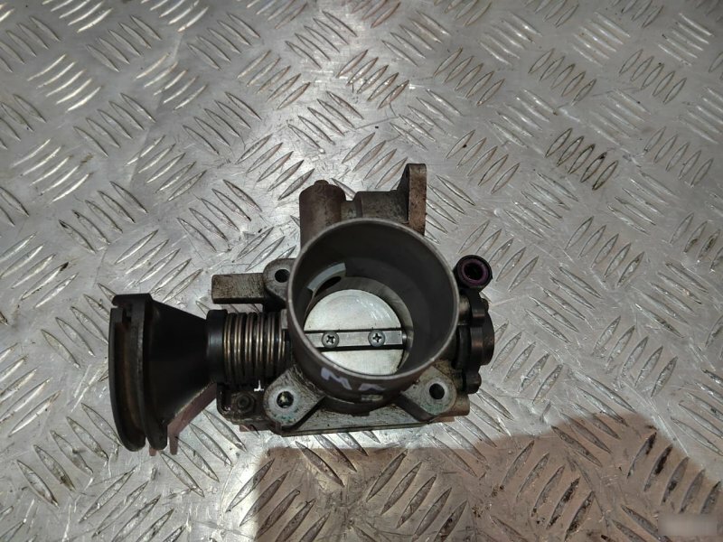 Дроссельная заслонка