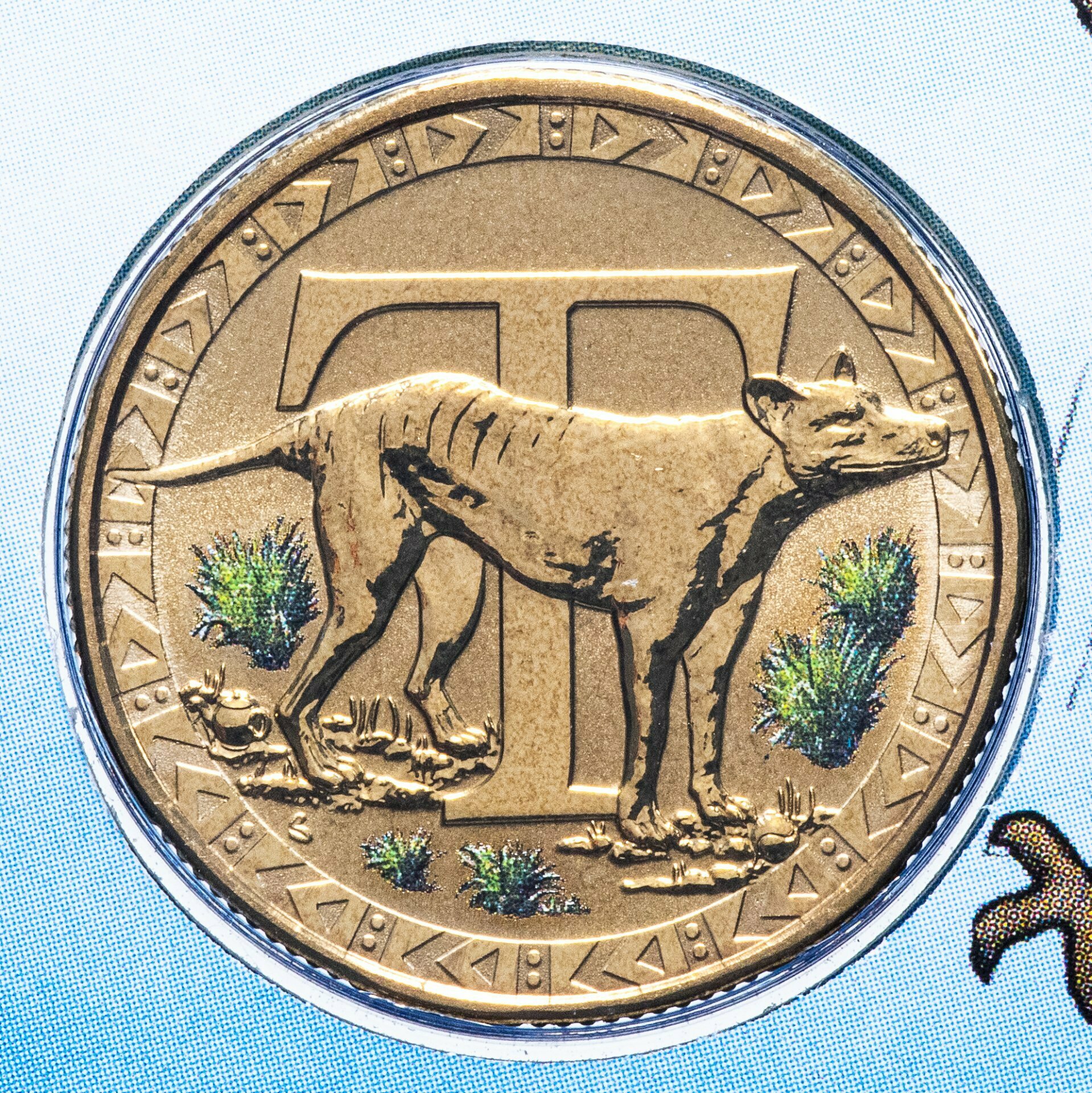 Австралия 1 доллар 2016 "Алфавит - Буква Т" в конверте с маркой, Бронза, в сохранности UNC