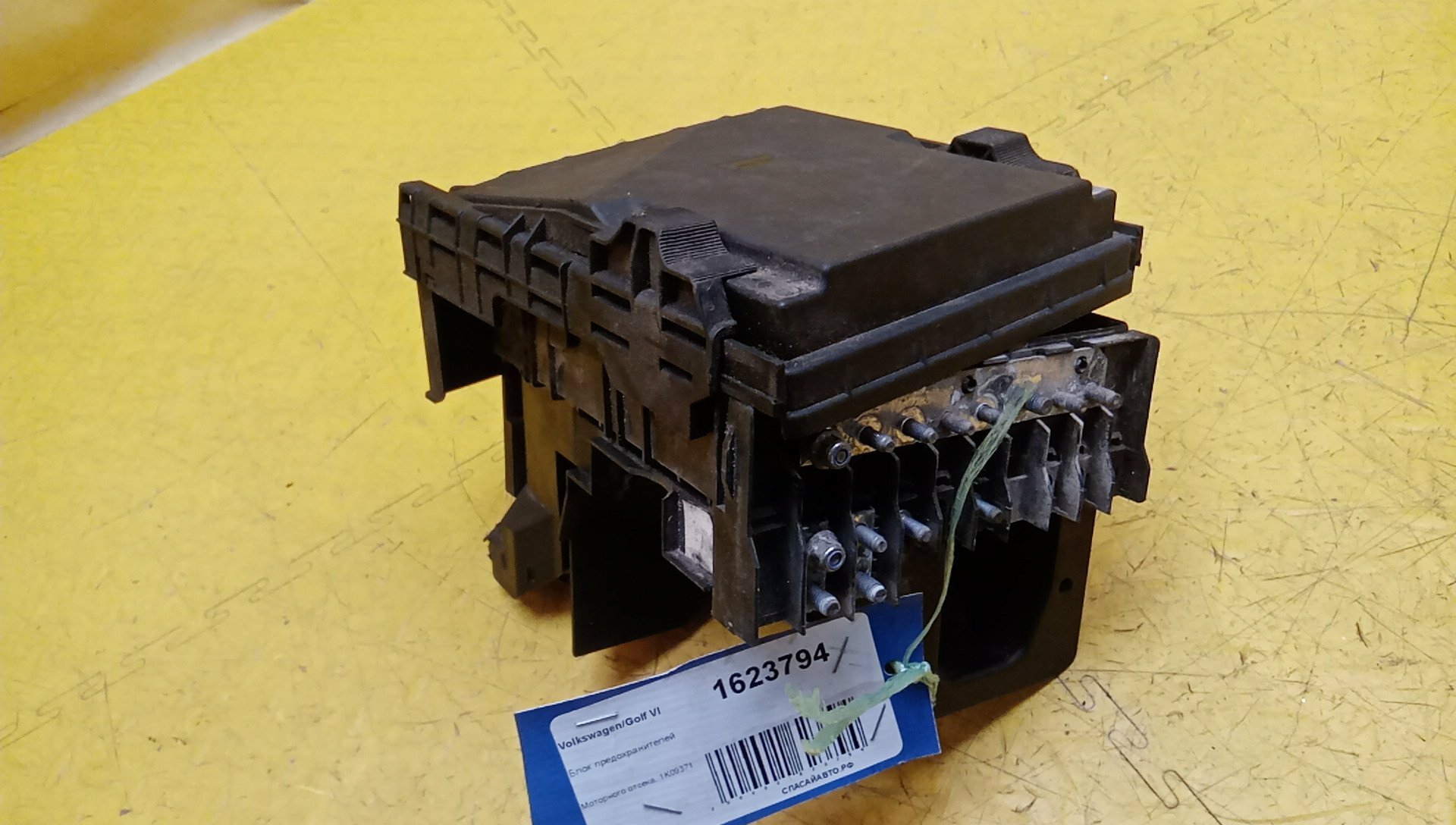 Блок предохранителей Golf VI Volkswagen 1K0937125D
