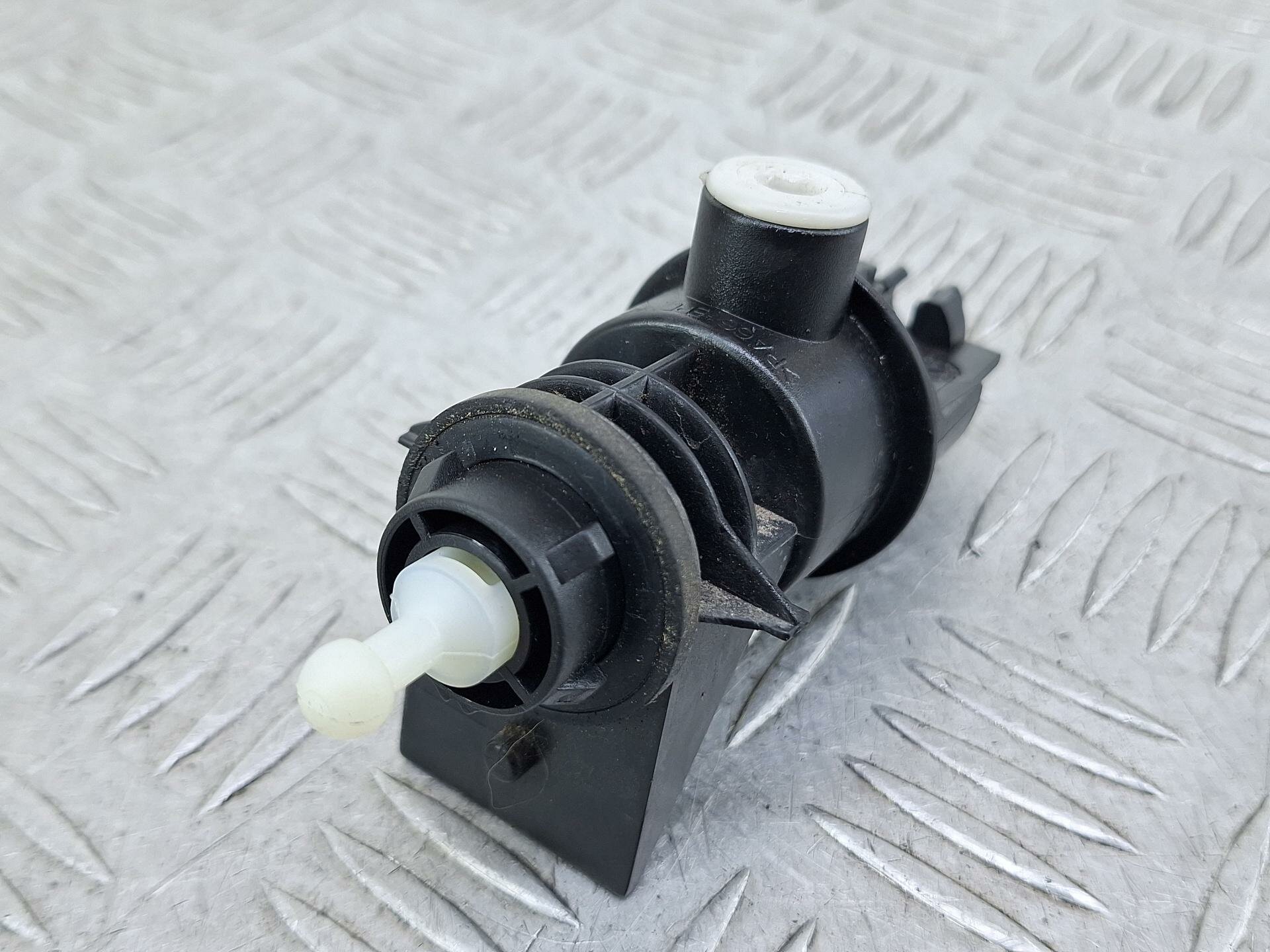 Корректор фар Renault Logan (2004 - 2009) 8200211014