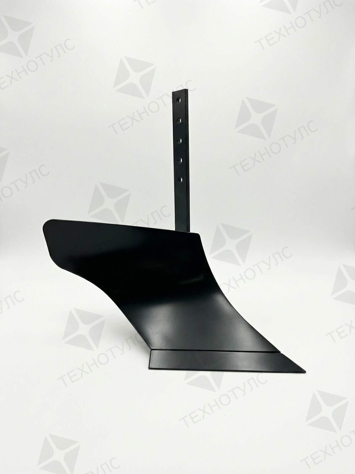 Плуг средний, стойка 10*500 мм. ширина захвата 200 мм. без сцепки