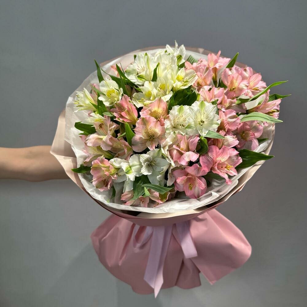 Монобукет "Альстромерии" FlowerLand, альстромерии, аквабокс, 15 цветов