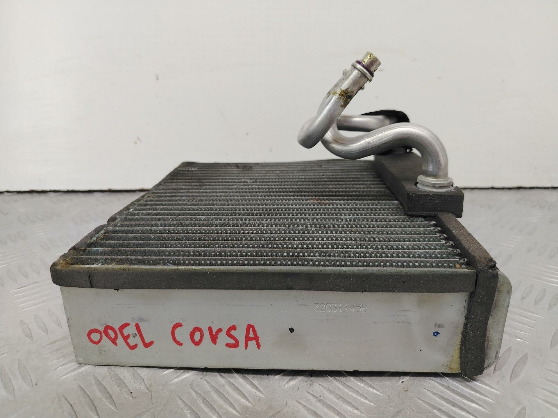 Испаритель кондиционера Opel Corsa C F08 2001 32031145B