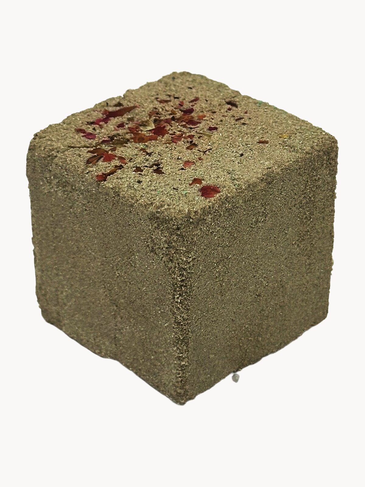 Бомбочка для ванны Solace с ароматом Северный лес ручной работы с морской солью, шиммером и сухоцветами (зеленый)