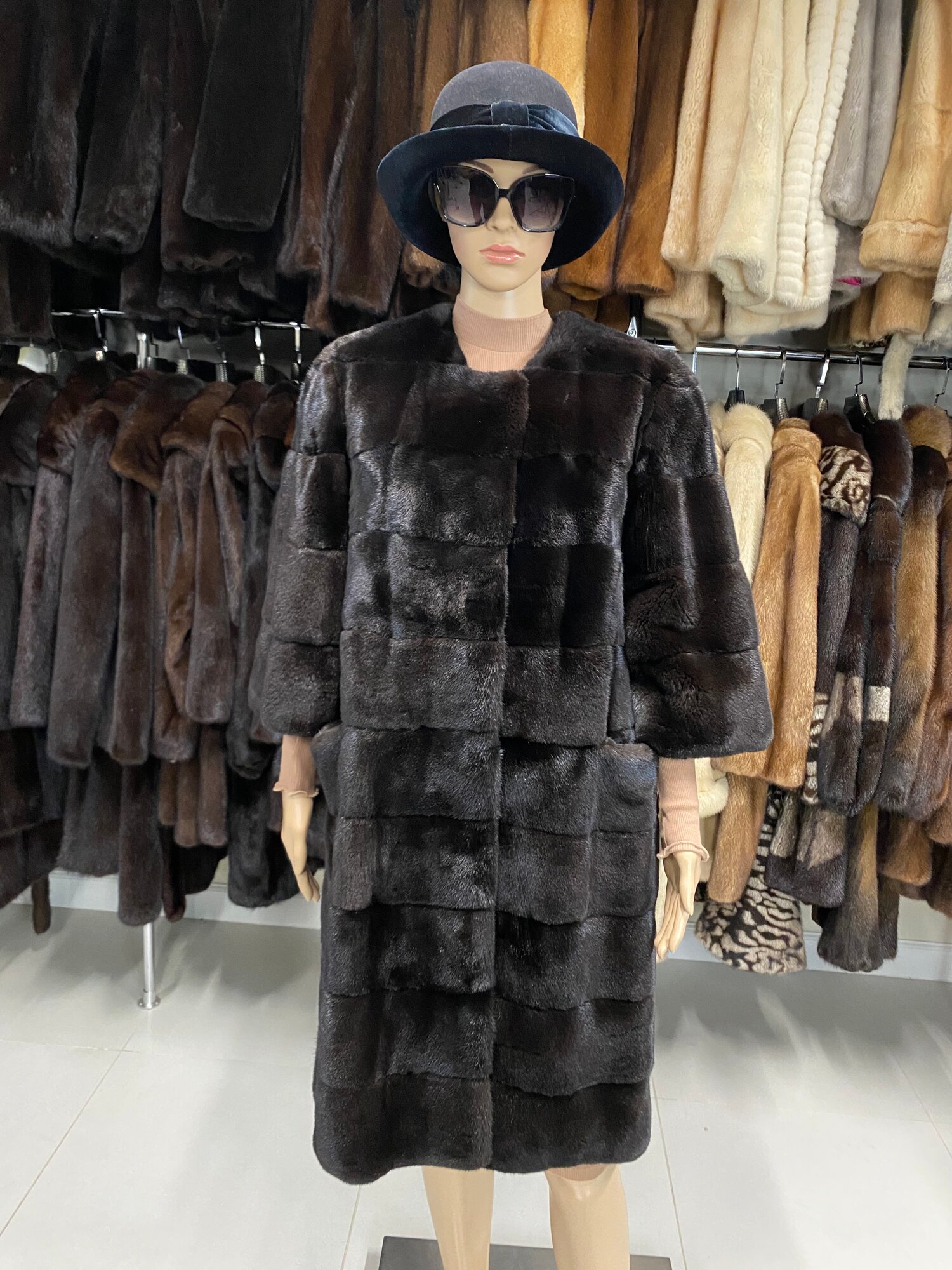 Шуба. Стильная. Норка. Поперечная 42-44 р.