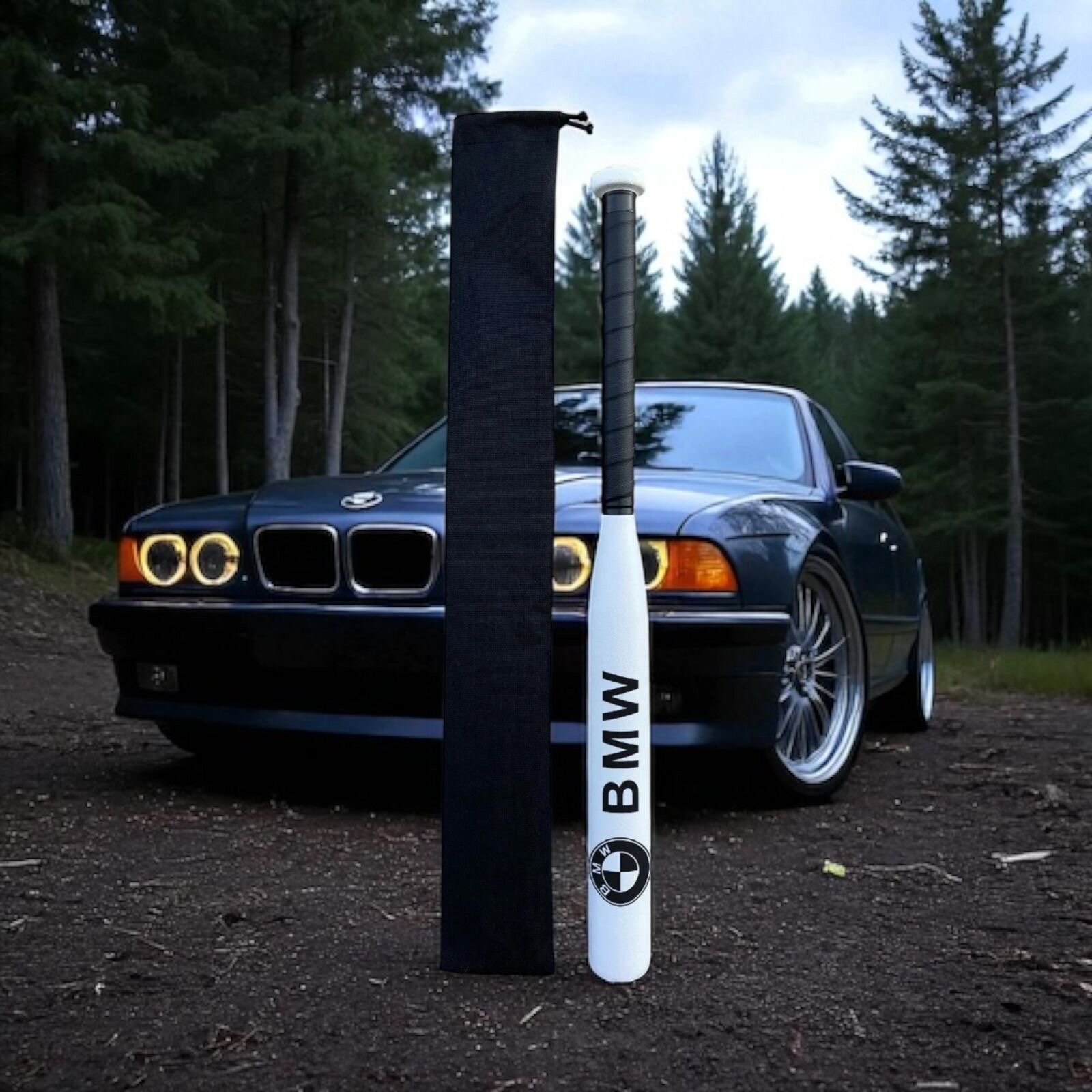 Бита бейсбольная белая с черной рукояткой с логотипом BMW (БМВ)
