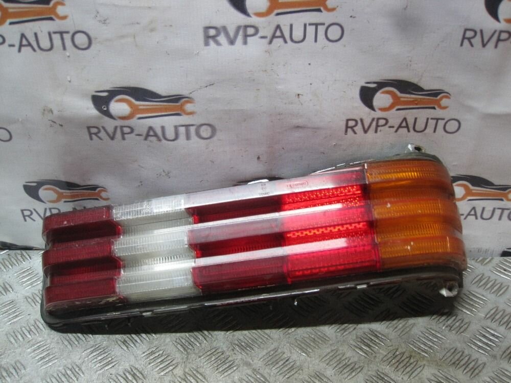 Фонарь задний правый Mercedes Benz W123 1975-1986 22064R