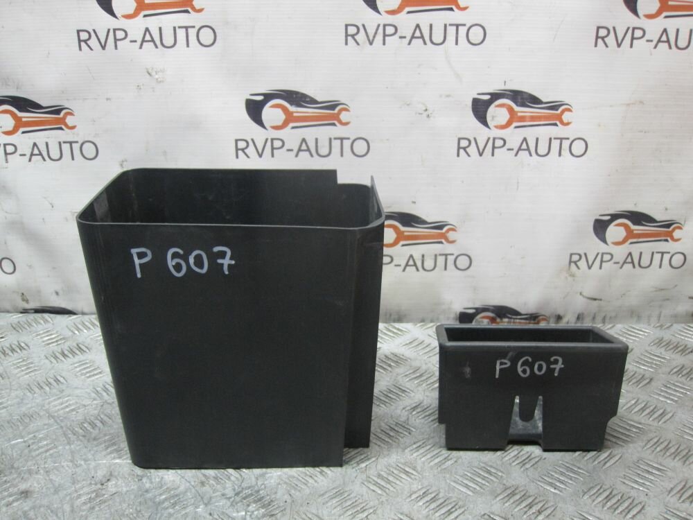 Кожух под аккумулятор Peugeot 607 2004—2010 9651315280
