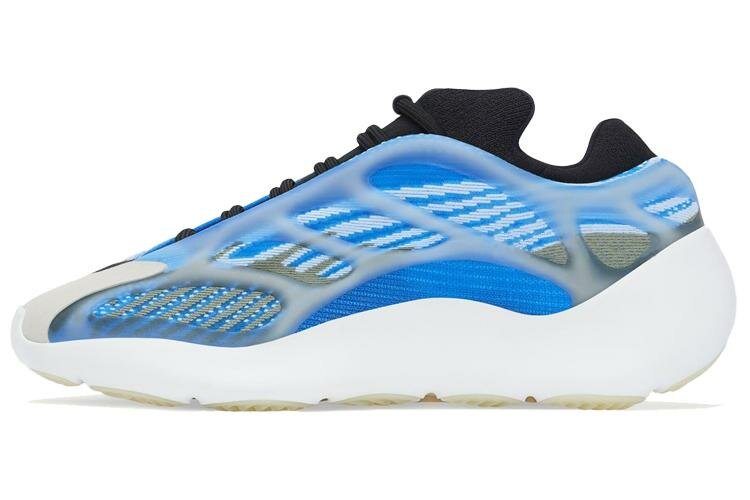 Кроссовки YEEZY 700 V3