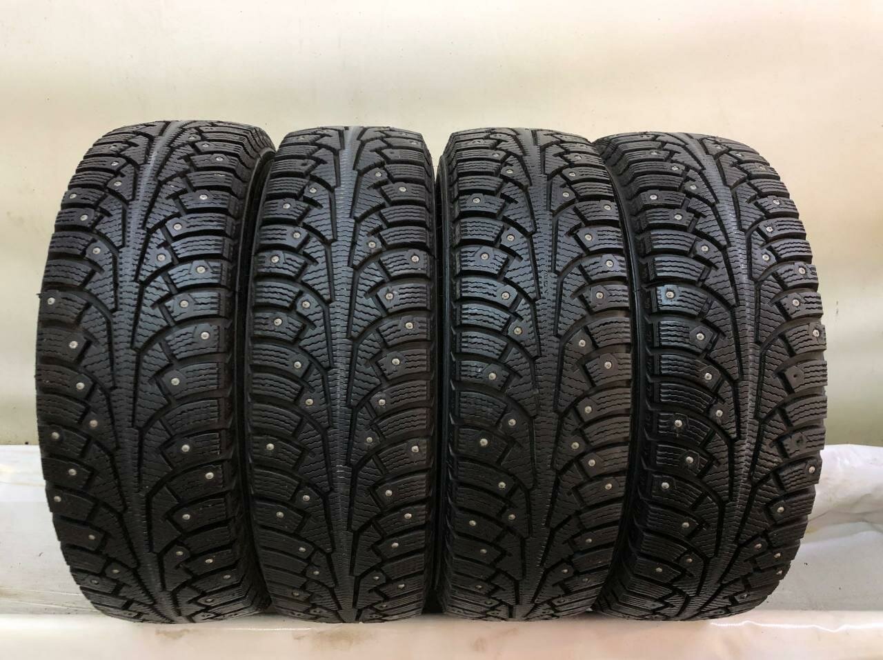 Зимние БУ шины шипованные Nokian Nordman 5 195/65 R15 10.0% износ PT0004514 KIR179