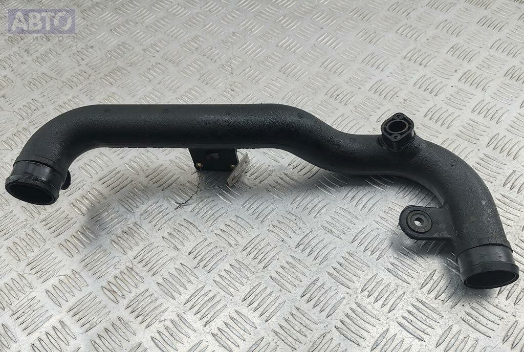 Патрубок интеркулера Volkswagen Passat B5