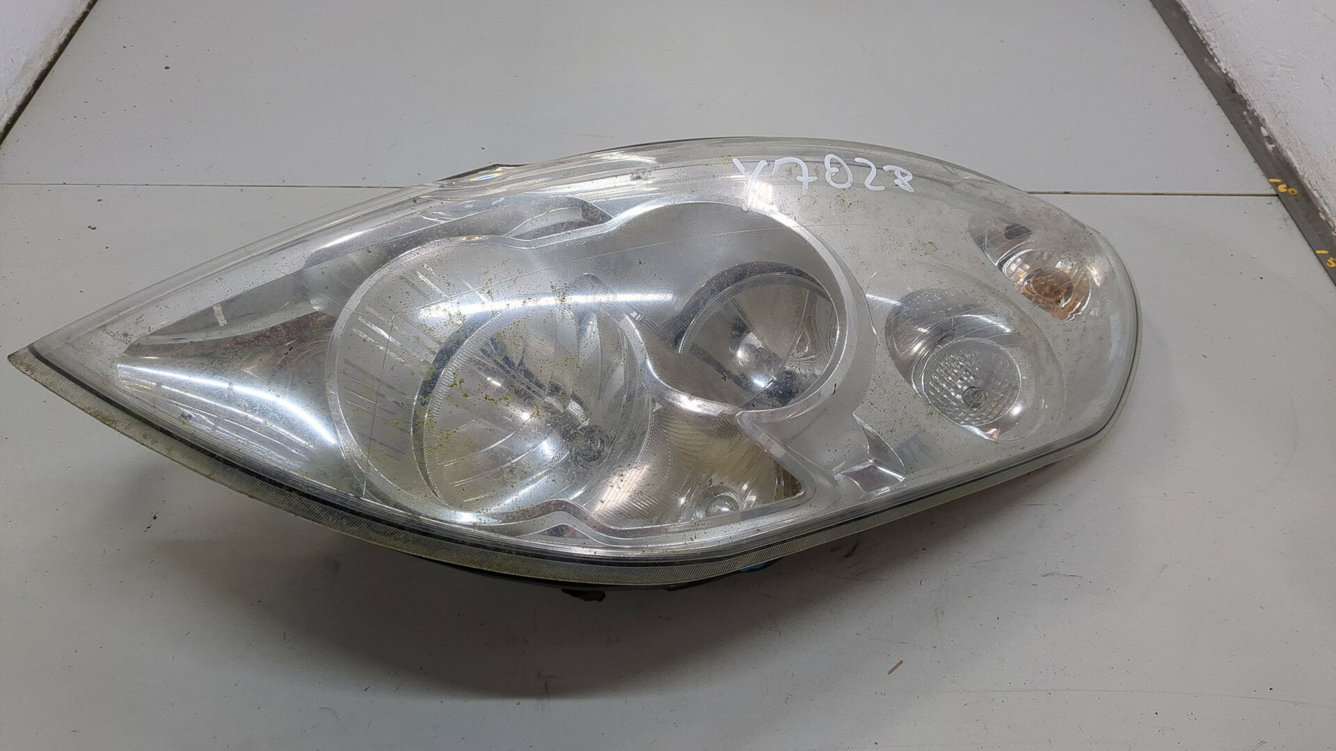 Фара (передняя) левая Renault Master 2010- Б/У