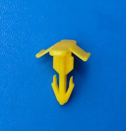 Клипса крепежная