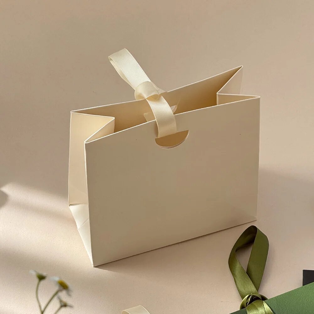 Бумажная сумка-органайзер бежевого цвета