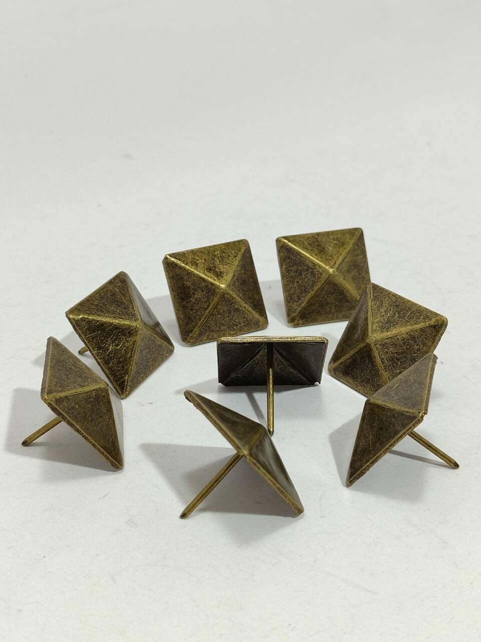 Обивочные декоративные гвозди для реставрации мебели и декора