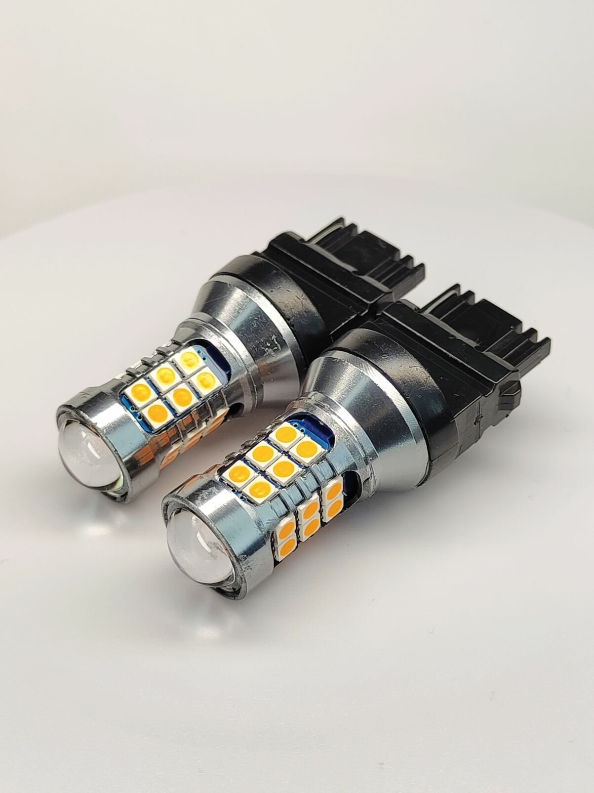 Яркие LED лампы с линзой 12V желтые PY27W (P27W T25 3156) чипы 3030 27SMD, для легковых автомобилей, спецтехники, мотоциклов, квадроциклов, американских тягачей, 2шт