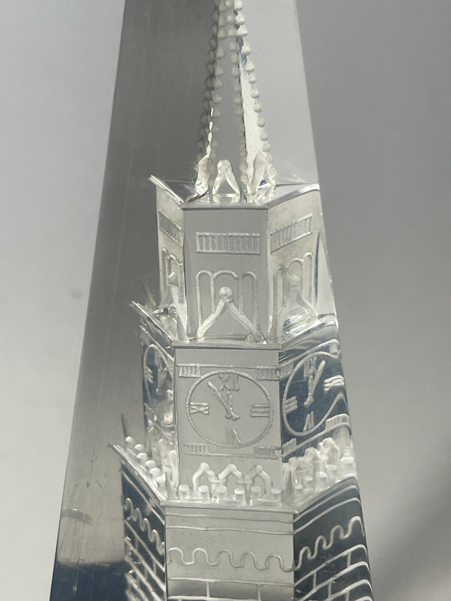 Статуэтка "Кремль - 50 лет СССР", оргалит, СССР, 1972 г. Высота 16,5 см.