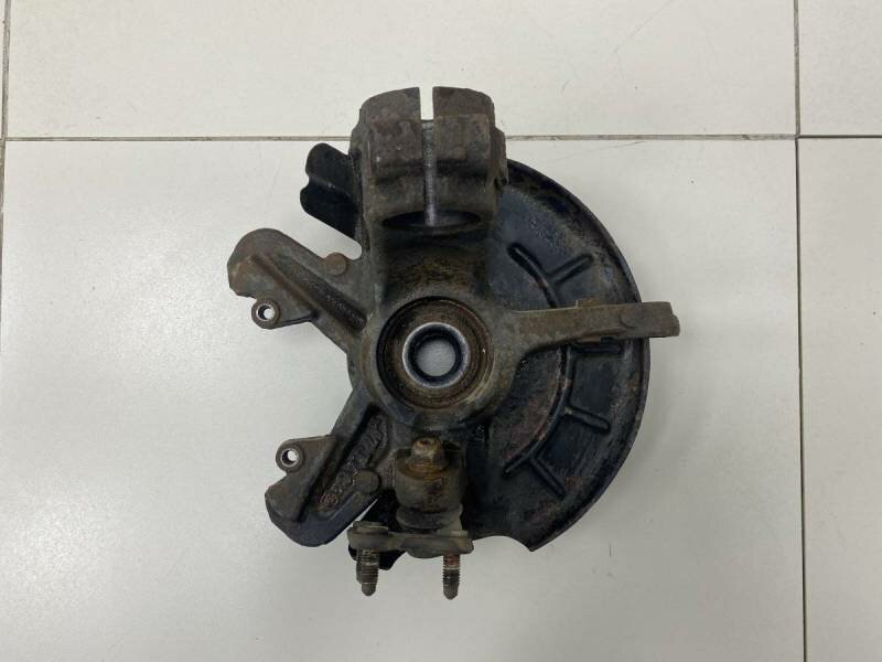 Кулак поворотный передний правый Volkswagen Polo Sed RUS 2011 кат.номер: 6Q0407256AC 6C0407621