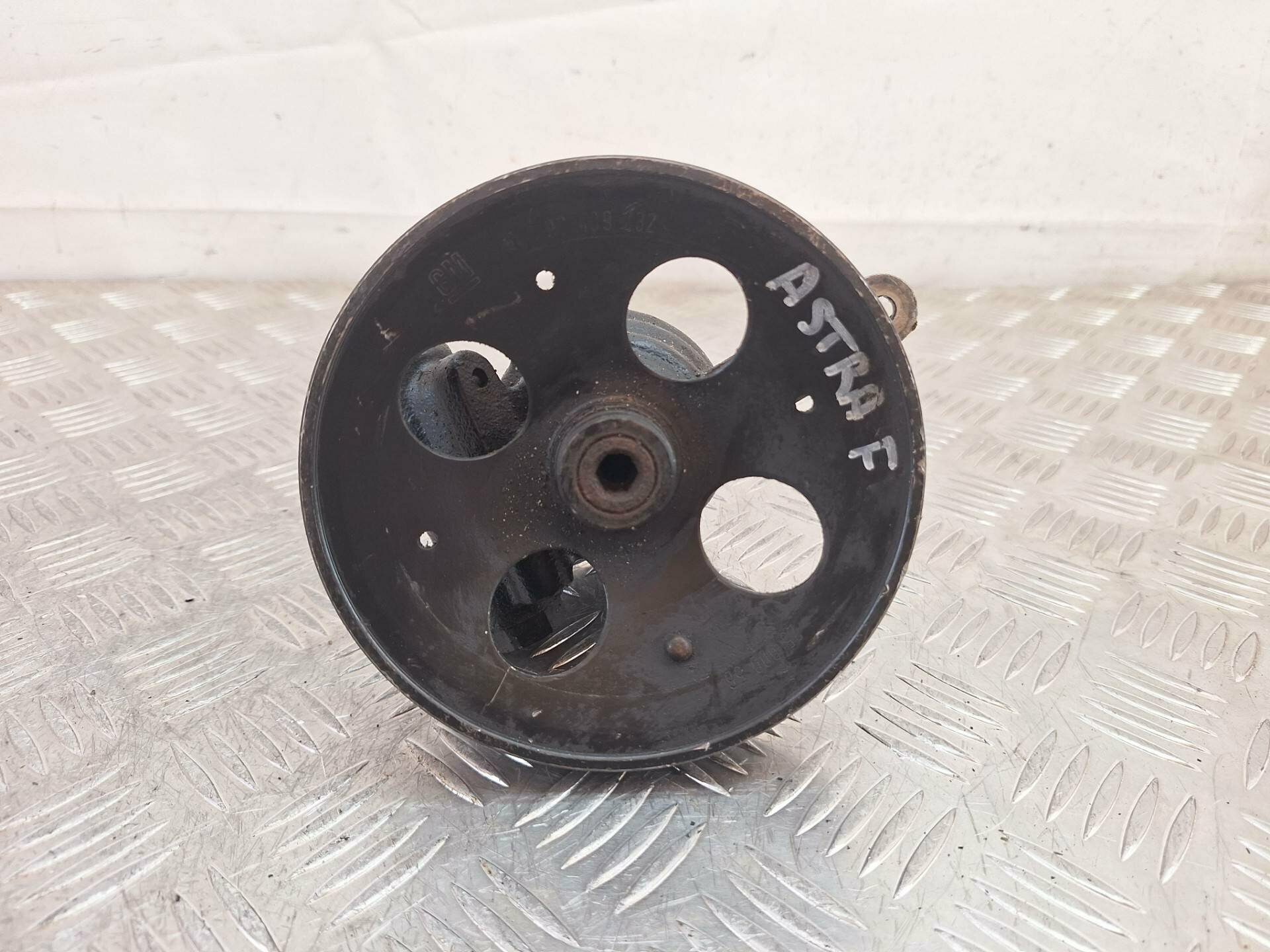 Насос гидроусилителя руля Opel Vectra B (1995 - 2000) 90409232