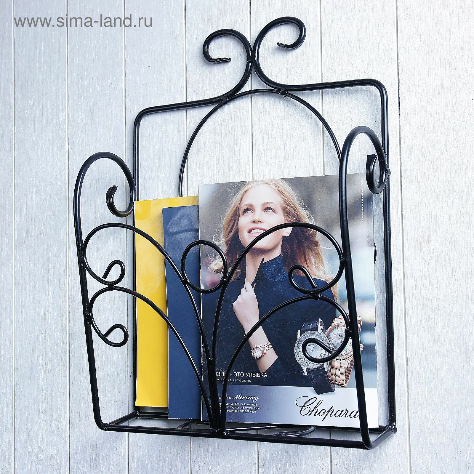 Газетница металлическая 47x35x12 см, размер упаковки: 35.5 x 47 x 12.5 см.