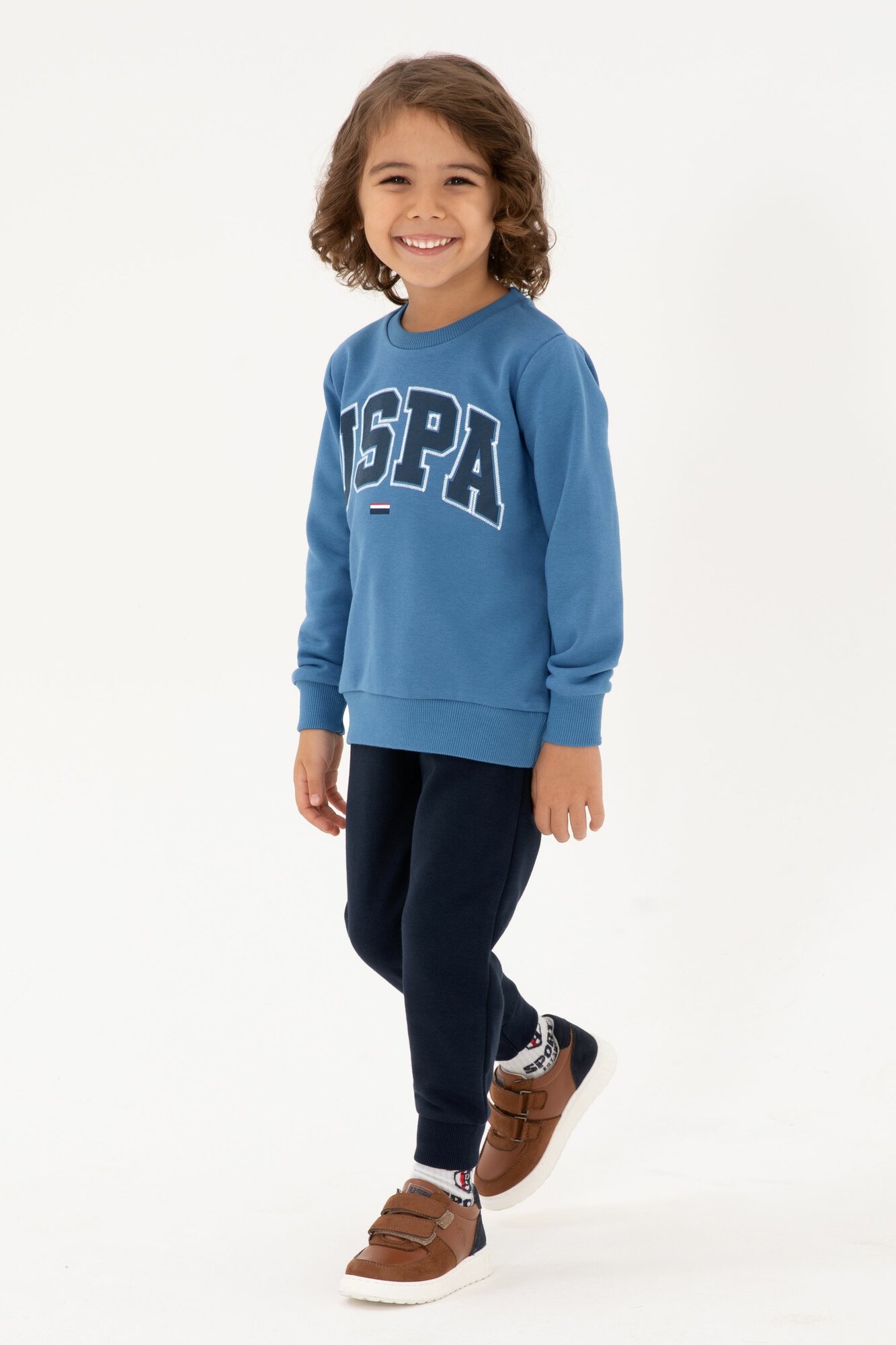 Костюм спортивный