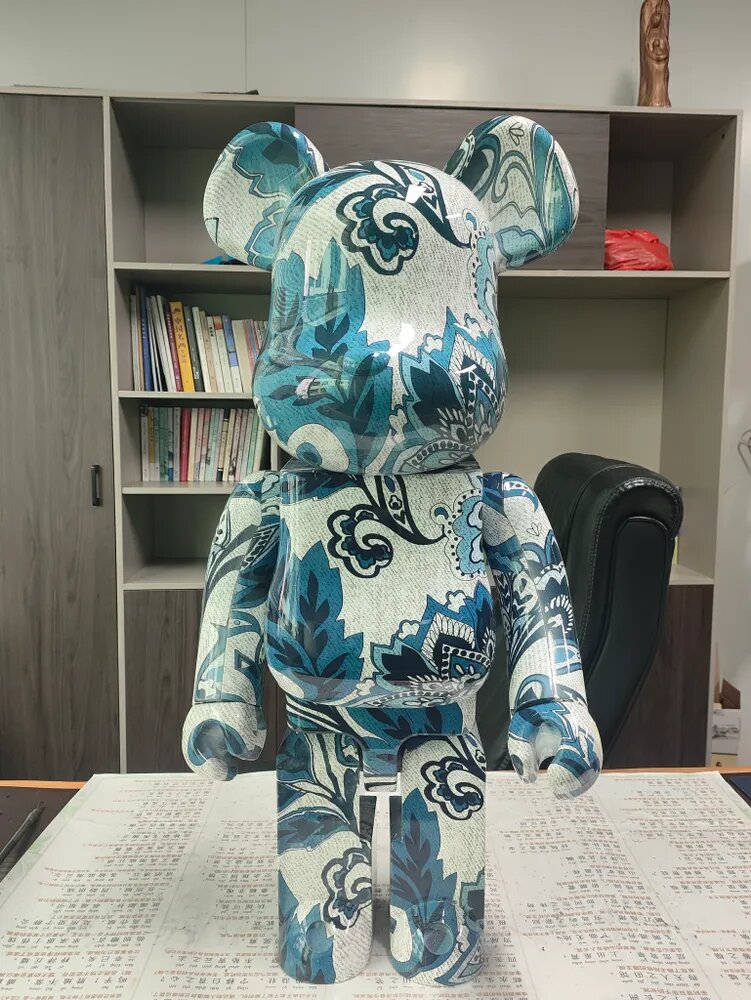 Игрушечная Статуя Медведя Bearbrick 70cm-Голубой и белый фарфор