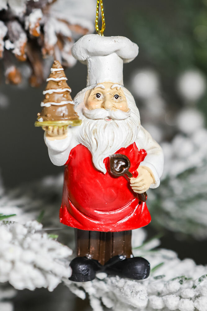 Ёлочная игрушка санта-шеф С шоколадной ёлкой, полистоун, 9 см, Goodwill MC36423-1