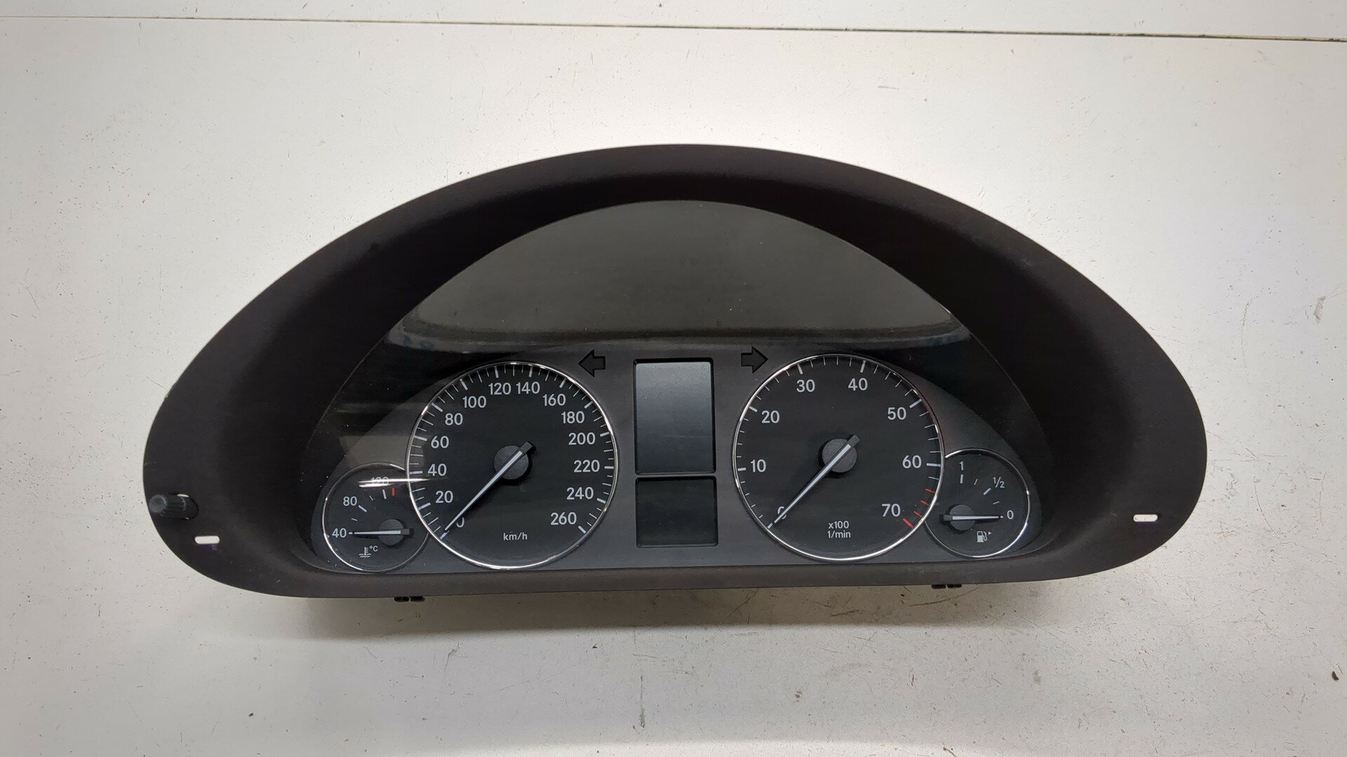 Приборная панель Mercedes C W203 Б/У